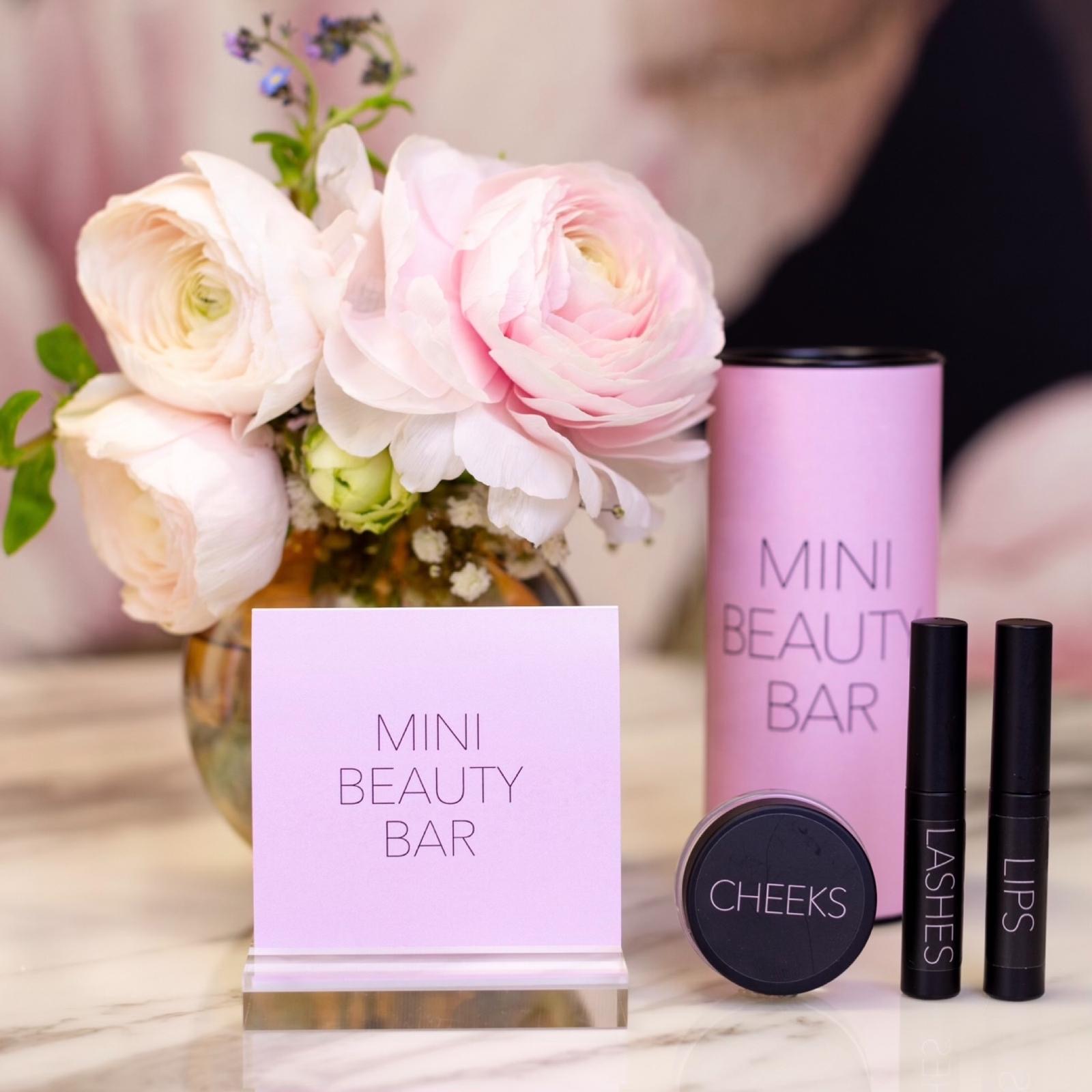 Premium Snacks – Luxury Amenities